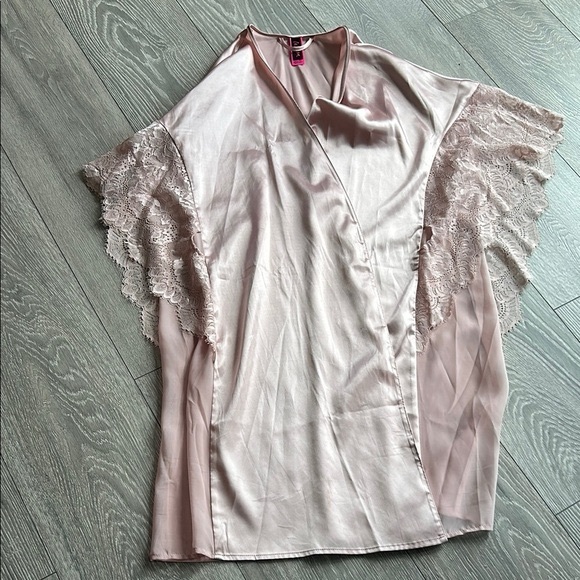 La SENZA | Tops | Satin Pink Lace Trim Dressing Gown | Poshmark